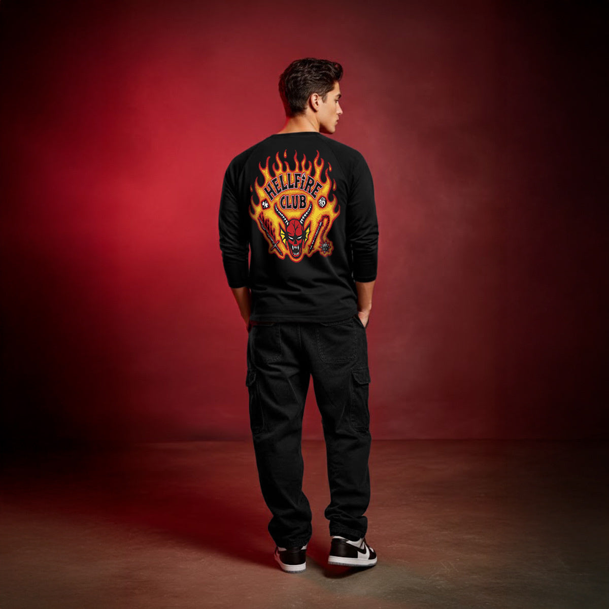 Playera para hombre - INFERNAL CREST RAGLAN - Máscara De Látex